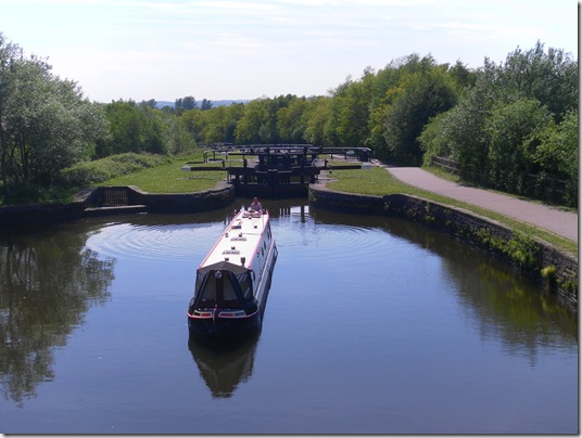 NB Serenity: Plank Lane Lift Bridge to Haigh Hall Country Park